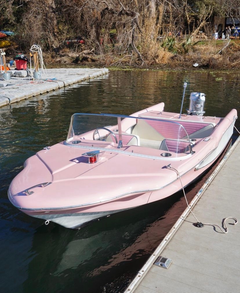 Gidget Retro Boat Daily Cruise | Retro Boats ATX
